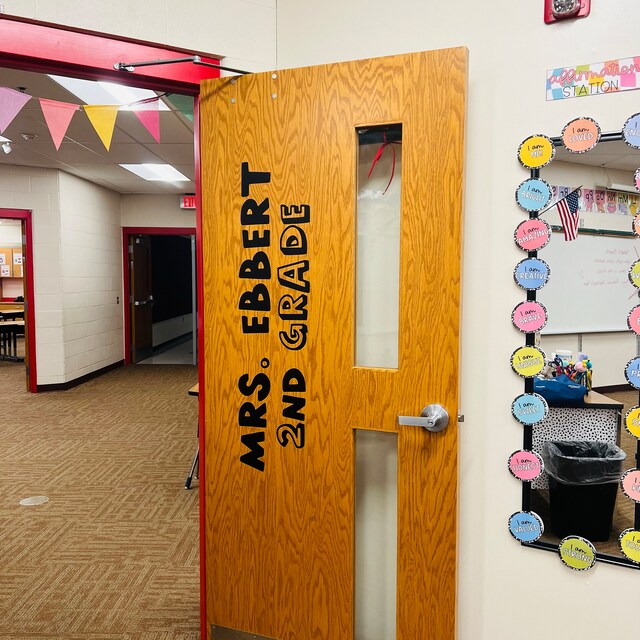 Teacher name and grade decal for Classroom Door – The Artsy Spot